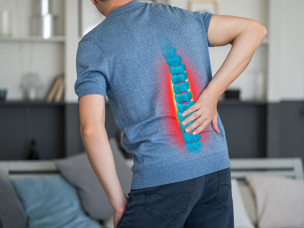 Why Does My Upper Back Hurt When I Wake Up? - Atlas Pain Specialists